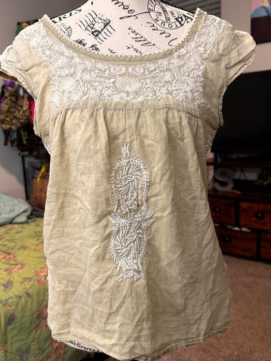 Solitaire | Tops | Light Green Solitaire Babydoll Top With Cream ...